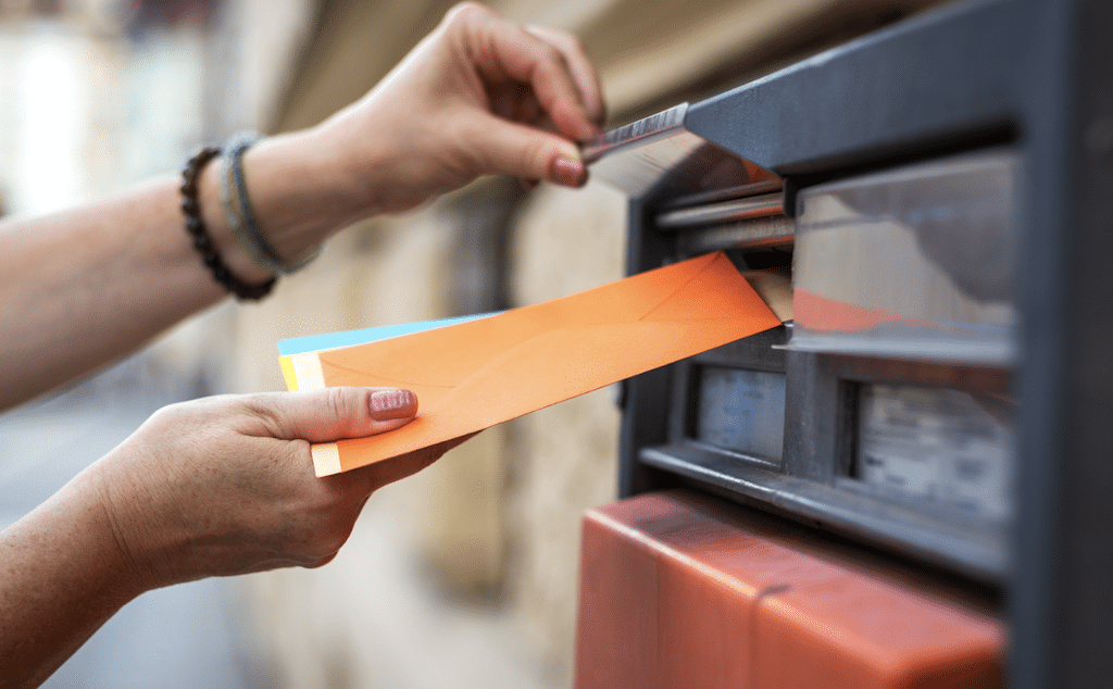 How to Send an Invoice (3 Easiest Ways)